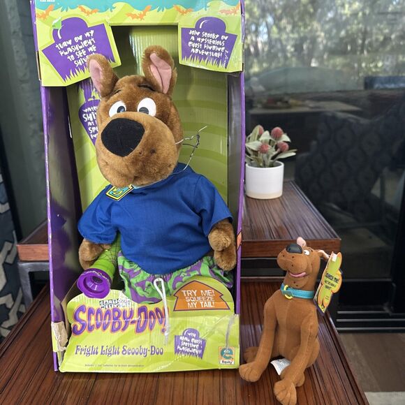 Cartoon Network | Toys | Scooby Doo Fright Flash Light Scared Silly ...
